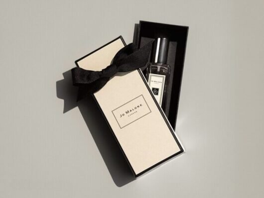 Top 10 renowned brands using stunning perfume packaging boxes